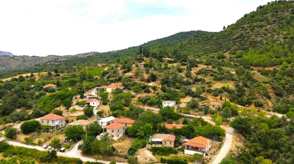 Βρυσούλες Κορινθίας: Το χωριό με την καταπληκτική τους δόμηση – Sikionia.gr